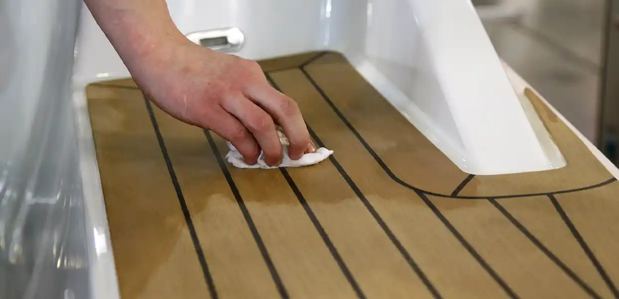 Vedlikehold av båt - Bølgen Båtservice AS